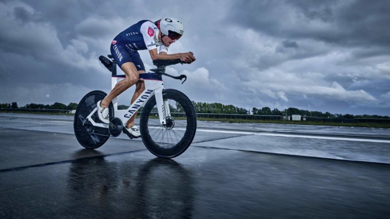 Canyon Speedmax CFR Disc triathlon bike gets lighter, faster aero ...