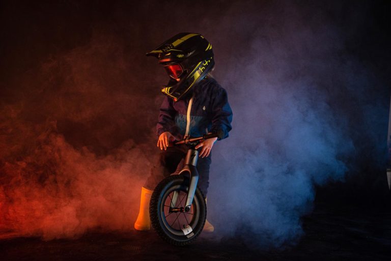 Specialized builds their lightest bike yet - the 4.63lb Hotwalk Carbon ...