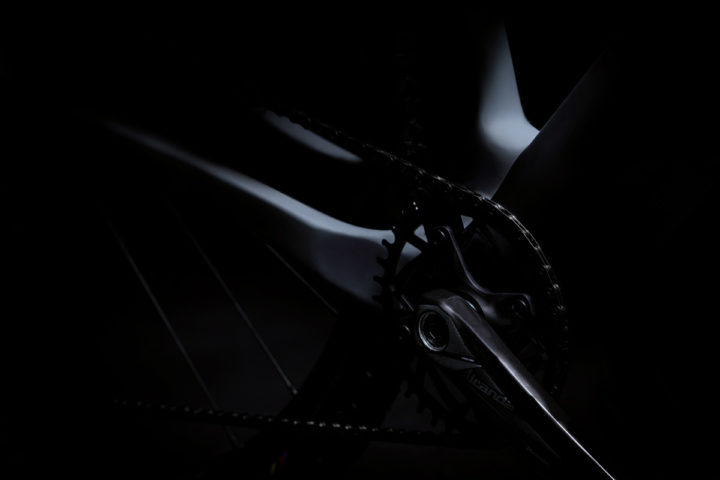 Crow Bicycles all-new ultralight performance gravel e-bike(s) flies ...