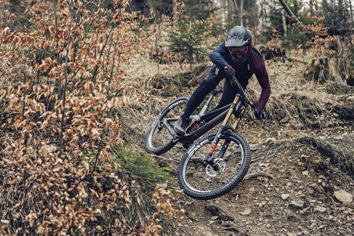 Prime carbon Thunderflash enduro & Rocket DH bikes drop in - Bikerumor