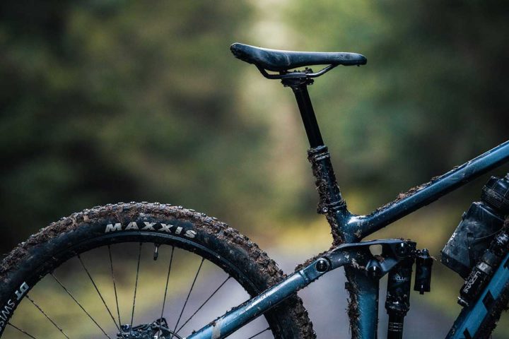 Review: The 2021 Vitus Sommet CRS rips, nails the cost to performance ...