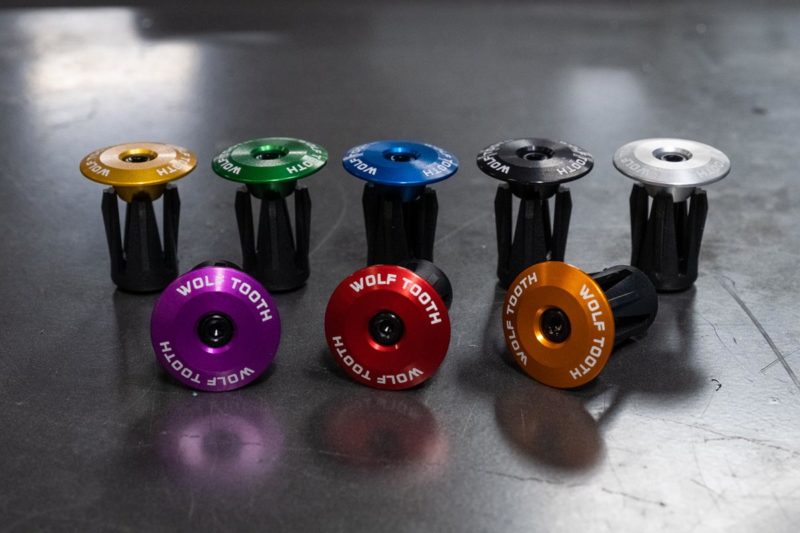 Wolf Tooth pops out premium Alloy Bar End Plugs to match other WTC ...
