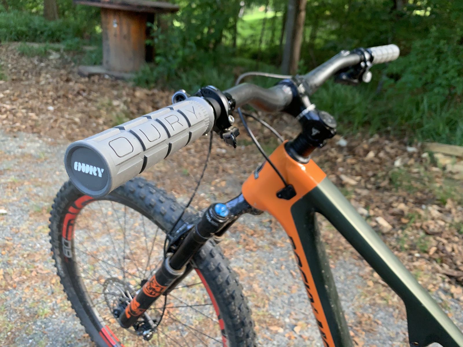 Best Mountain Bike Grips Find The Right MTB Grip To Smooth Out Your