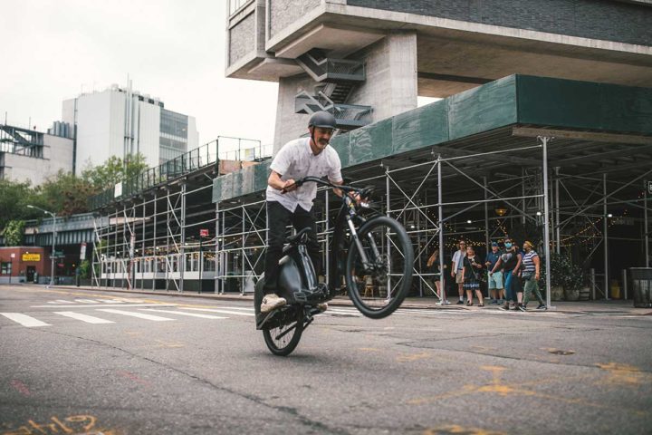 Updated: Civilized Cycles Vespa-Modeled eBike has self-leveling ...