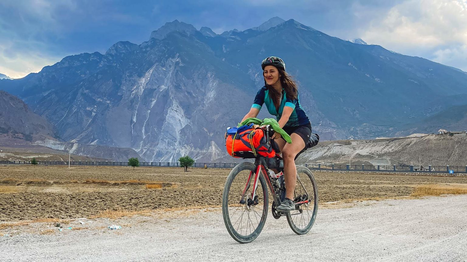 Jack The Bike Rack straps on any bike's handlebar tool-free! - Bikerumor