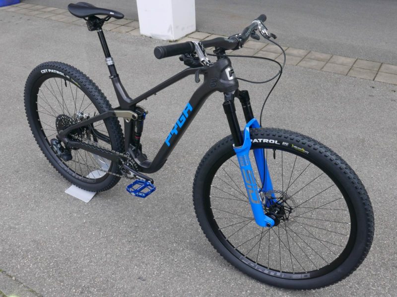 Pyga MoBu carbon mountain bike switch hits between XC & Down Country ...