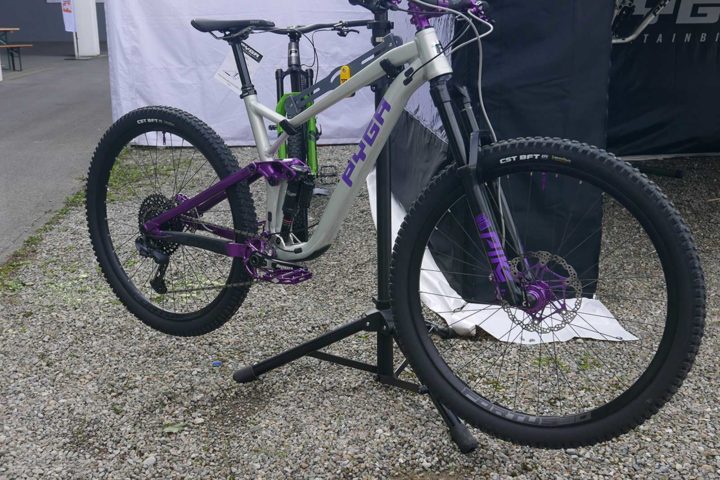 Pyga MoBu carbon mountain bike switch hits between XC & Down Country ...