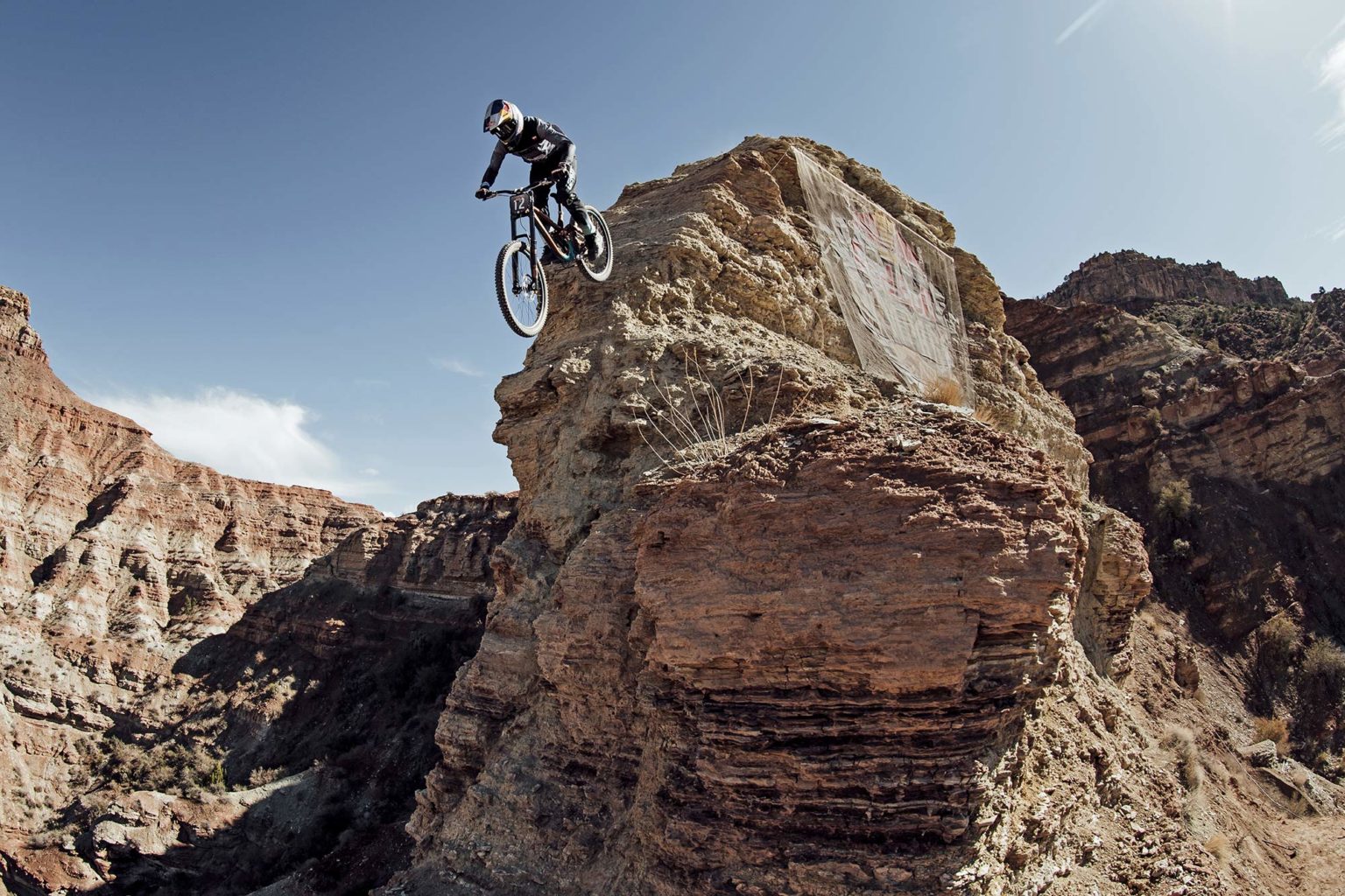 Red Bull Rampage drops off a 4-story building for context - Bikerumor