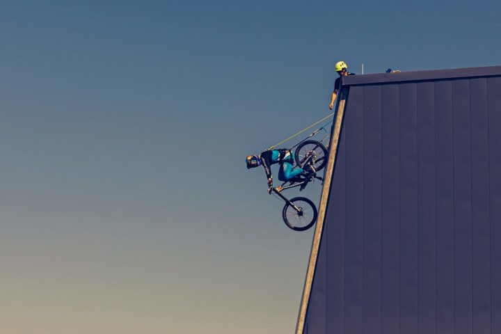 Red Bull Rampage drops off a 4-story building for context - Bikerumor