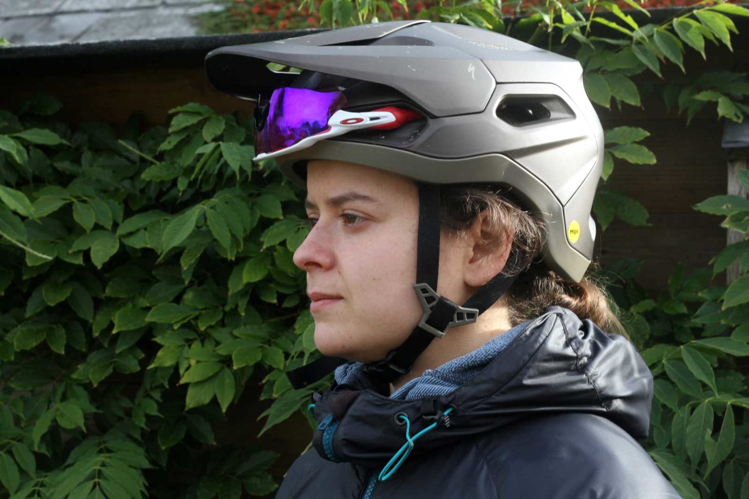 Review: Specialized Tactic 4 is a comfortable full coverage Trail Helmet with MIPS Evolve ...