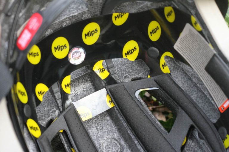 Review: Specialized Tactic 4 is a comfortable full coverage Trail ...