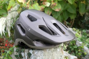 Review: Specialized Tactic 4 is a comfortable full coverage Trail ...