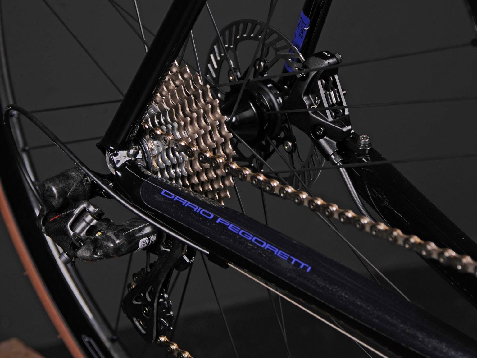 Pegoretti adds Disc Brakes for modern classic steel road bikes - Bikerumor