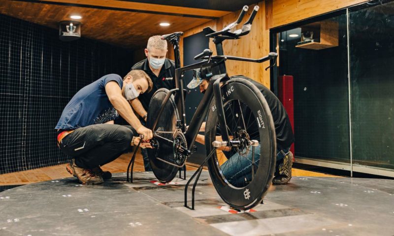 2022 Factor Hanzo TT bike goes faster within new UCI rules - Bikerumor