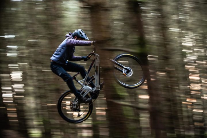 2022 Orange Phase MX Team eMTB boosts travel to 165mm w/ Formula MOD ...