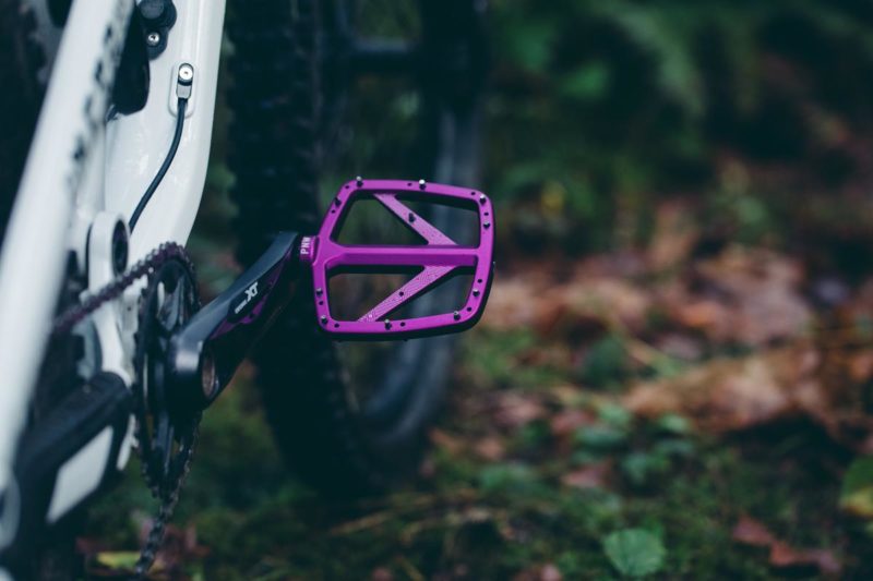The new PNW Loam pedal offers a platform big enough for Nickelback & Fruit Snacks - Bikerumor