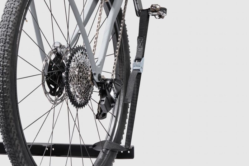 1UP USA adds Recon 5 & 6 bike hitch racks for offroad capable hauling ...