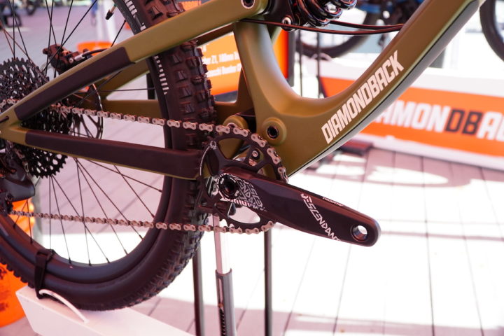 Affordable Carbon Full Suspension Rigs, the Diamondback Mission Carbon ...