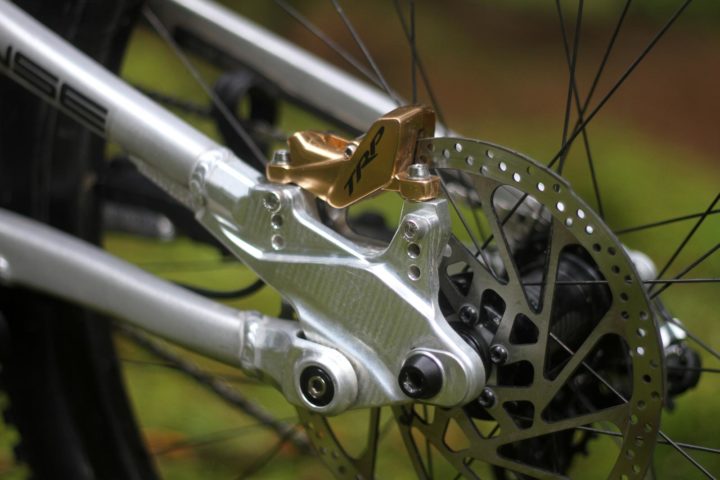 Pro Bike Check: Aaron Gwin's prototype Intense Downhill Bike with i ...