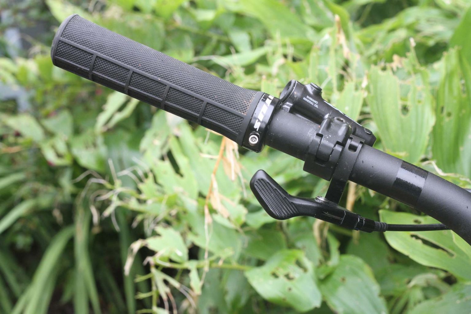 First Look: OneUp V3 Dropper Remote is Customizable, Cheaper & Easier ...