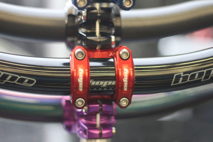 Hope Gravity Stem goes lighter & stiffer than DH Stem, new 12s Jockey ...