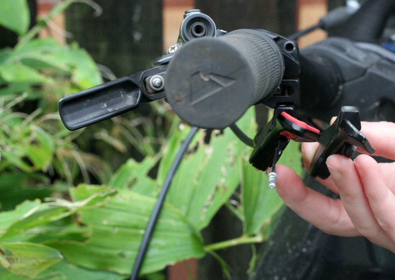 First Look: OneUp V3 Dropper Remote is Customizable, Cheaper & Easier ...