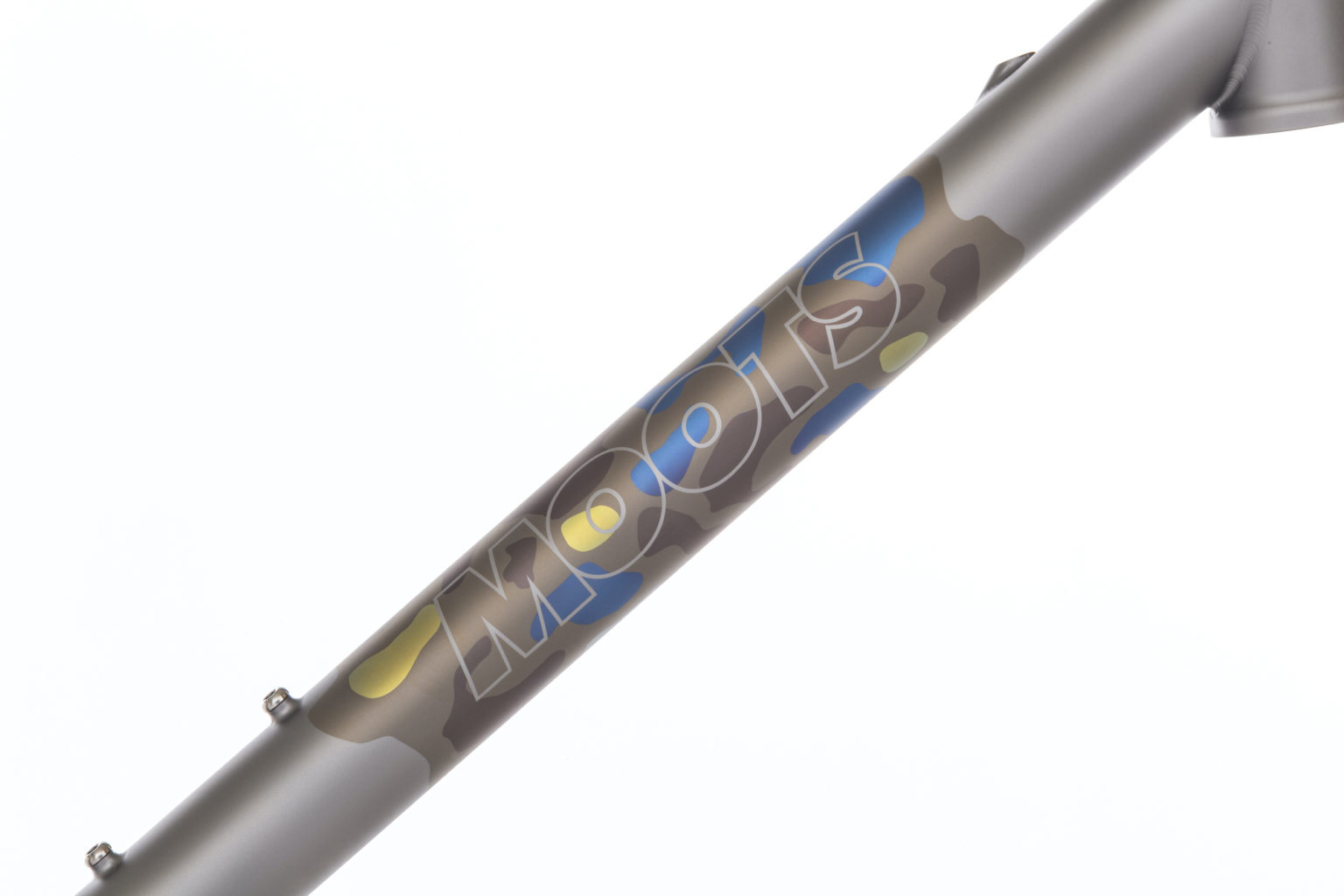 Moots nails the Apex with new titanium frame finishes to honor its past ...