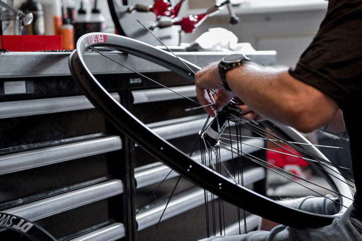 DT Swiss FR 541 reshapes lighter, tougher alloy DH MTB rim - Bikerumor