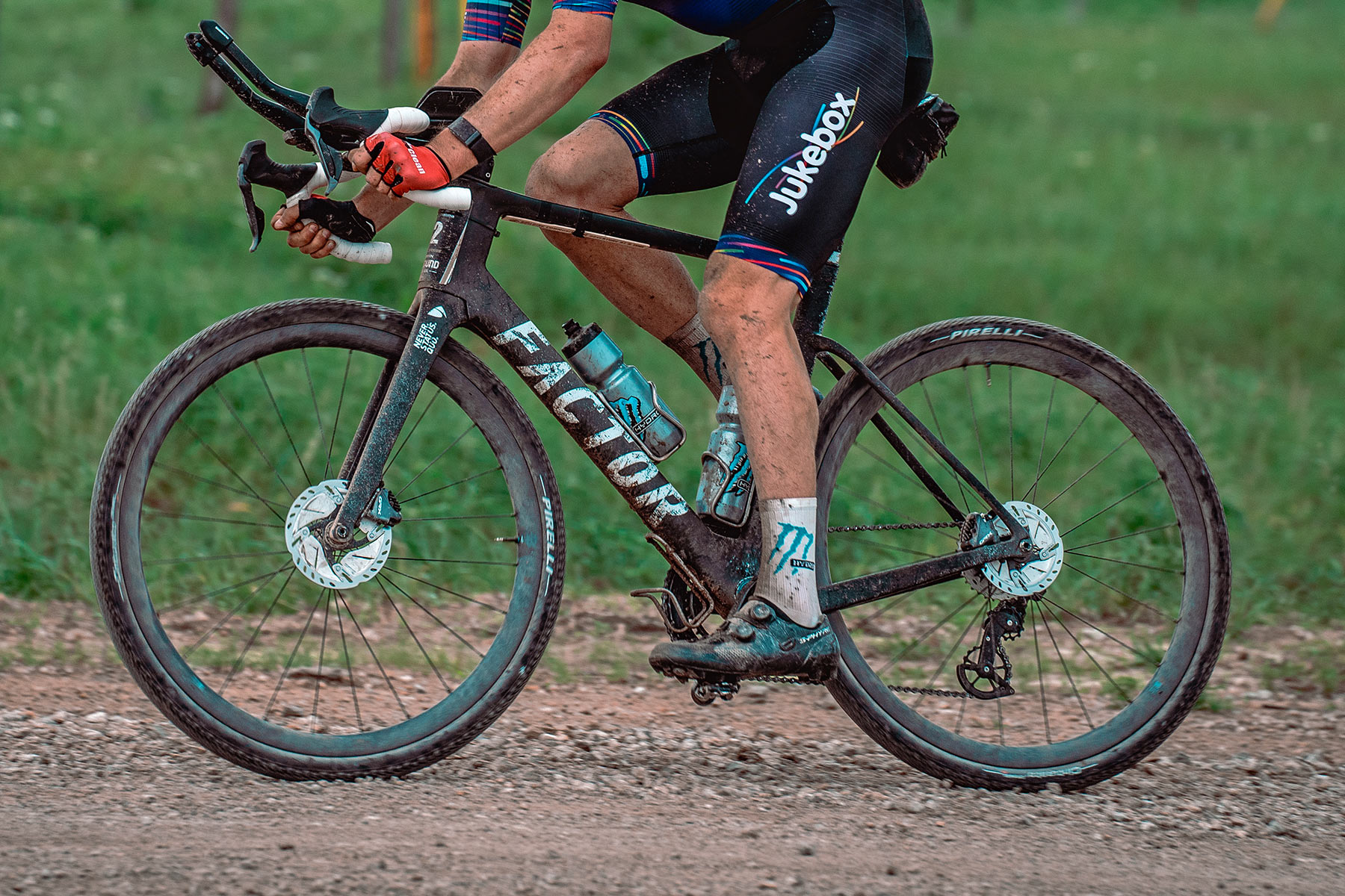 Factor Ostro Gravel racing bike goes full aero & lightweight! - Bikerumor