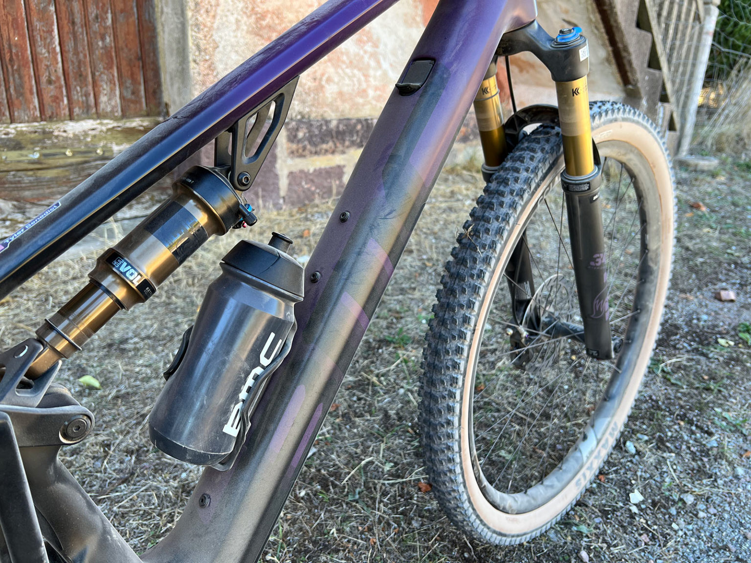 BMC Fourstroke AMP LT eMTB delivers whisper-quiet performance under 35 ...