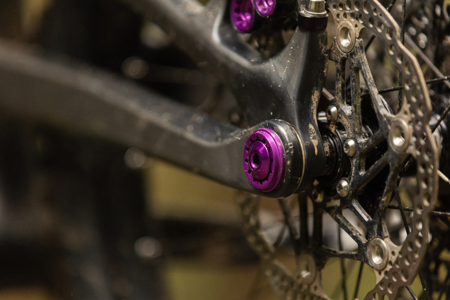 The Hope HB916 is Pure Enduro Flattery | Review - Bikerumor