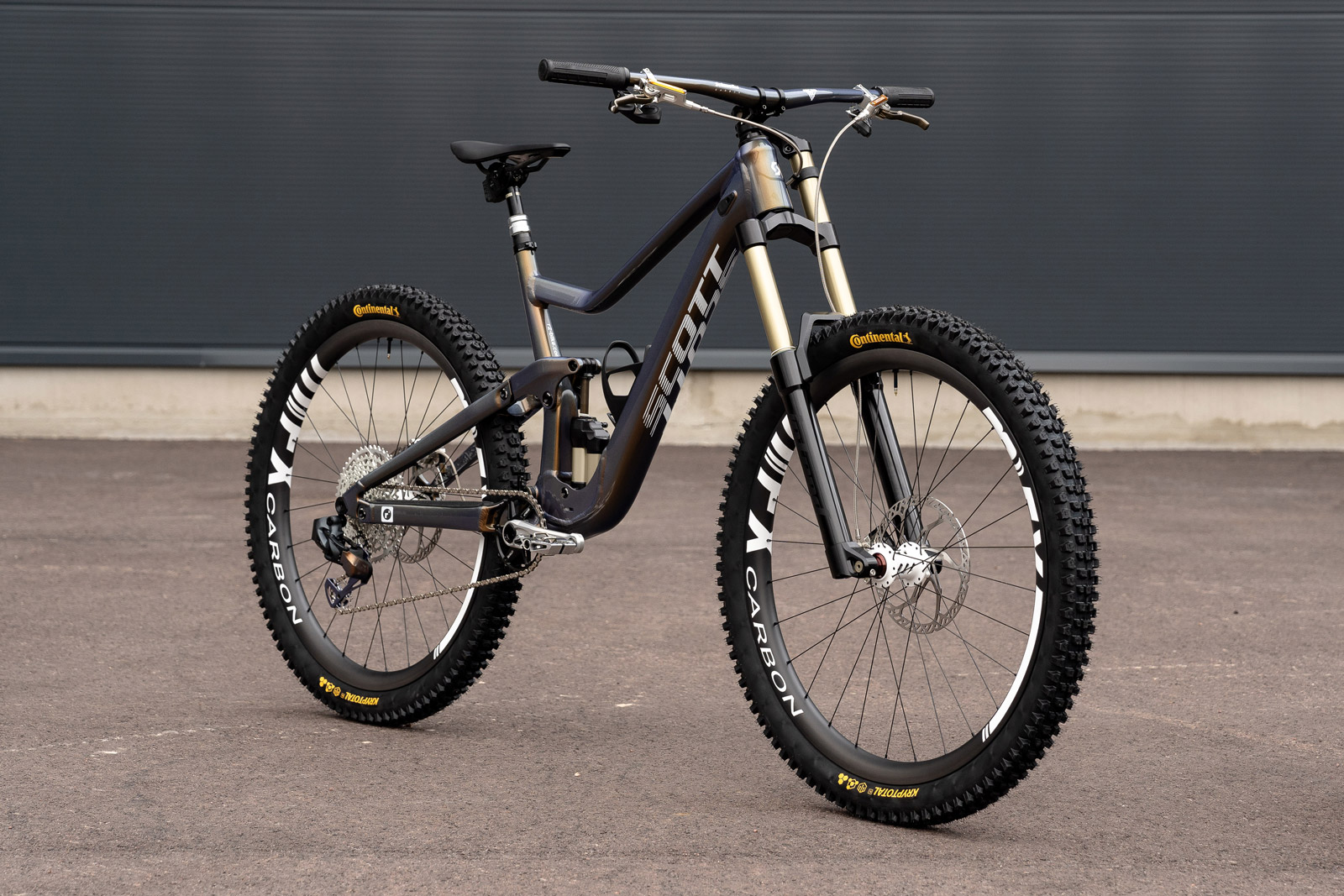 Dangerholm's Golden Night Ransom is Jaw Droppingly Gorgeous - Bikerumor