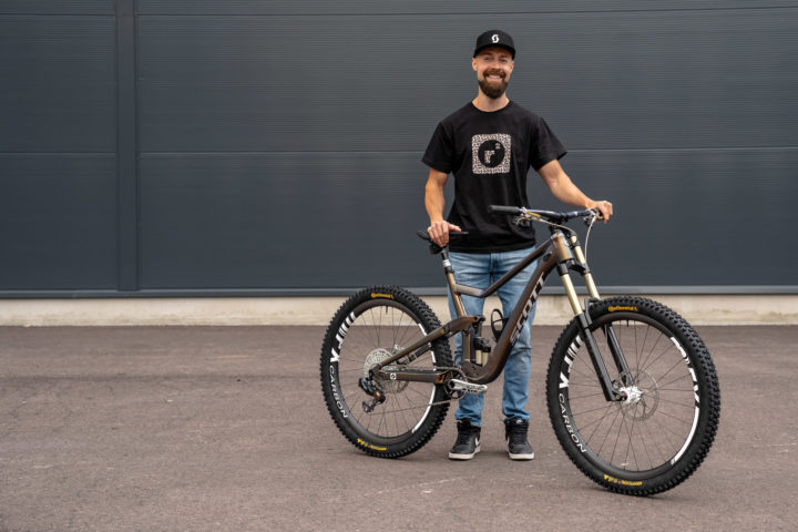 Dangerholm's Golden Night Ransom is Jaw Droppingly Gorgeous - Bikerumor