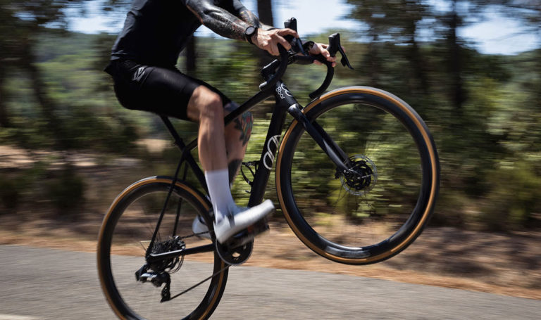 8bar integrates affordable Kronprinz Carbon road bike - Bikerumor
