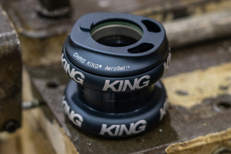 Chris King AeroSet Brings Fully Internal Cable Integration to Classic ...