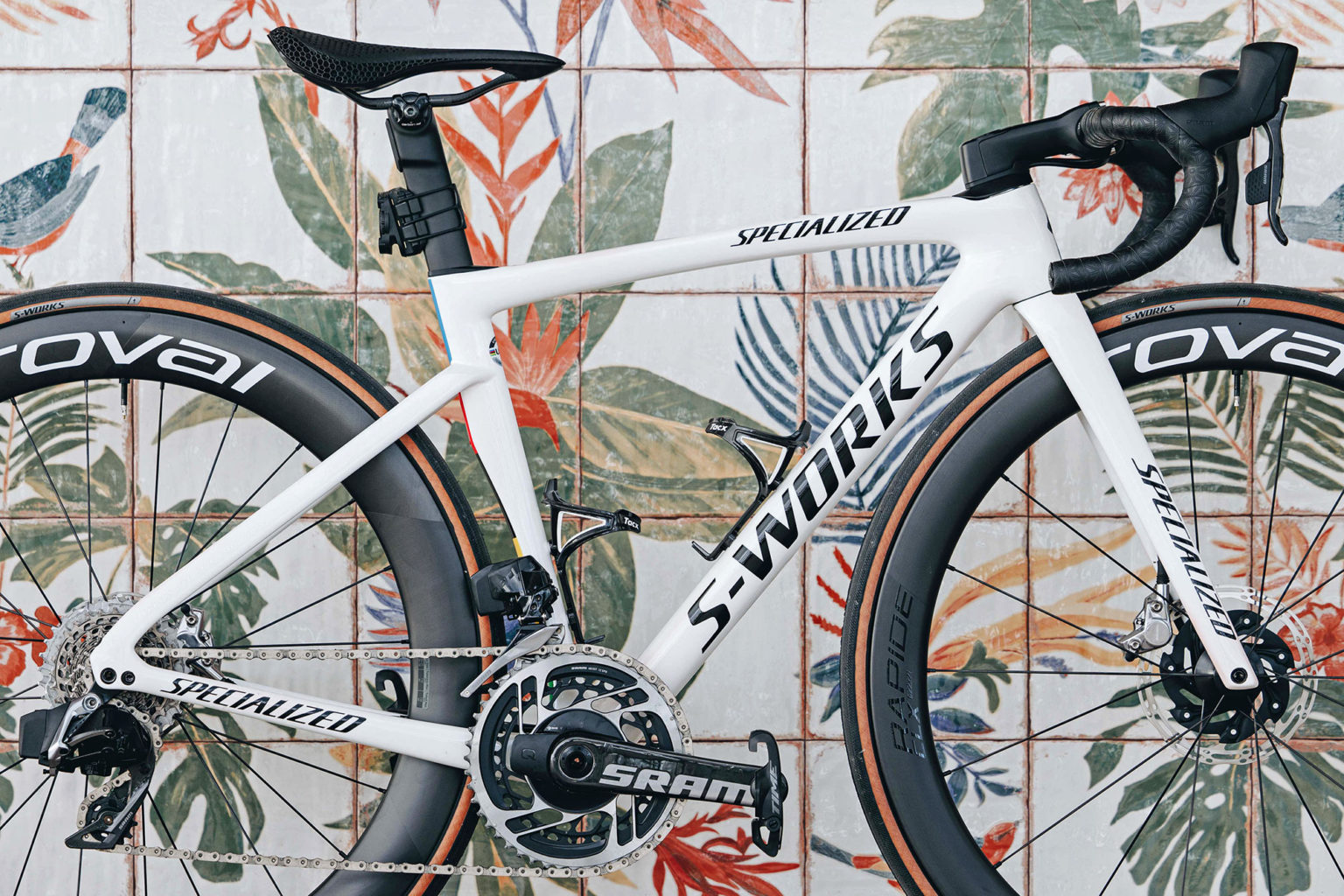 Pro Bikes: World Champ S-Works Tarmac SL7s of Niamh Fischer-Black & Remco Evenepoel | Edinburgh ...