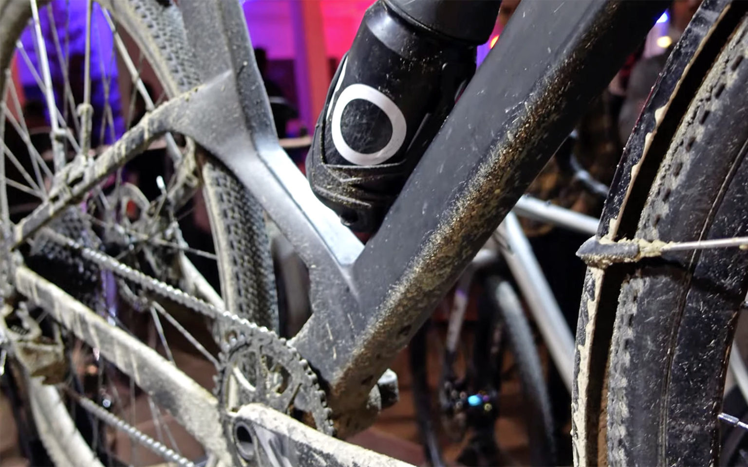 Rondo Ruut v2 Carbon Gravel Bike with Broken Seat Tube beats ...