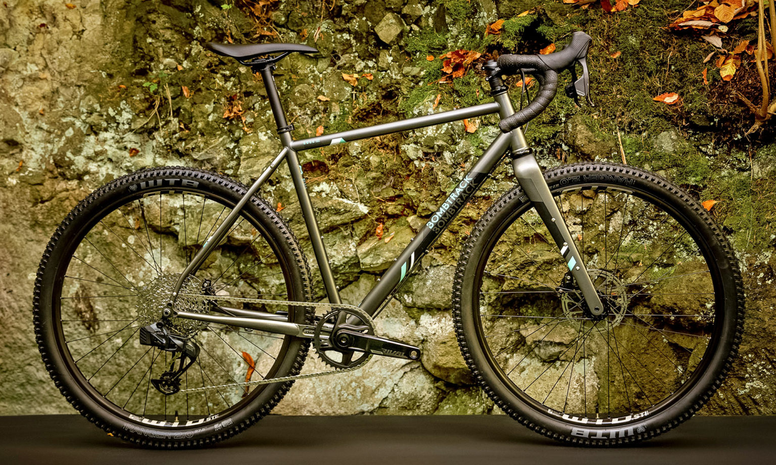 Bombtrack Beyond ALloy & SUS Adventure Gravel Bikes, plus AXS Hook EXT ...