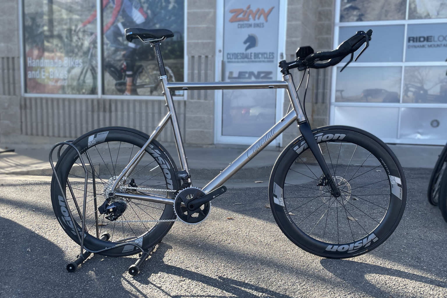 Clydesdale Tri, aka Lennard Zinn & the Art of Titanium Bikes for Tall ...