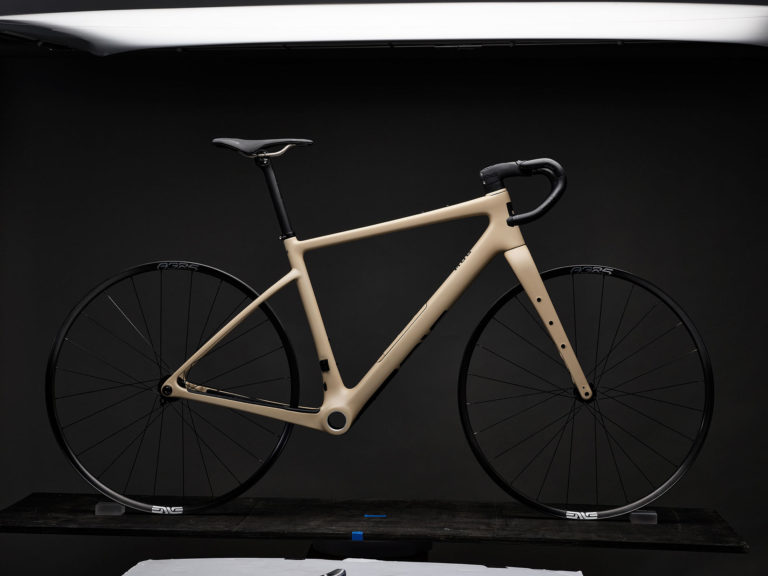 New ENVE MOG Gravel Bike goes big on features (and tires) - Bikerumor