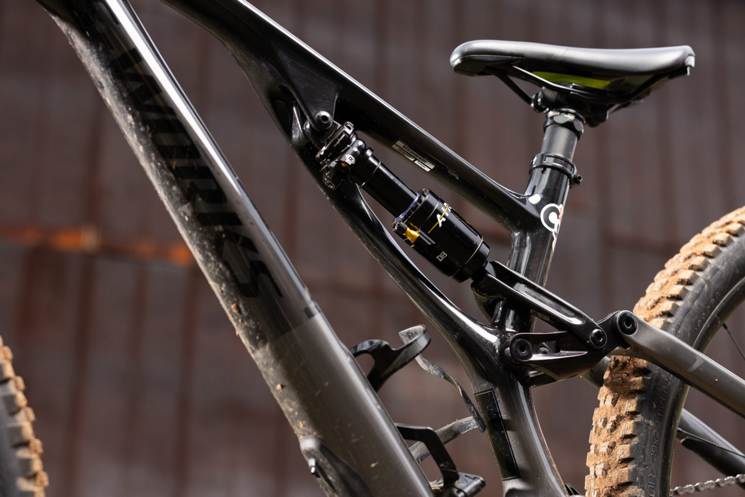 Cane Creek DB Air IL & DB Coil IL Shocks Slim Down, Maintain ...