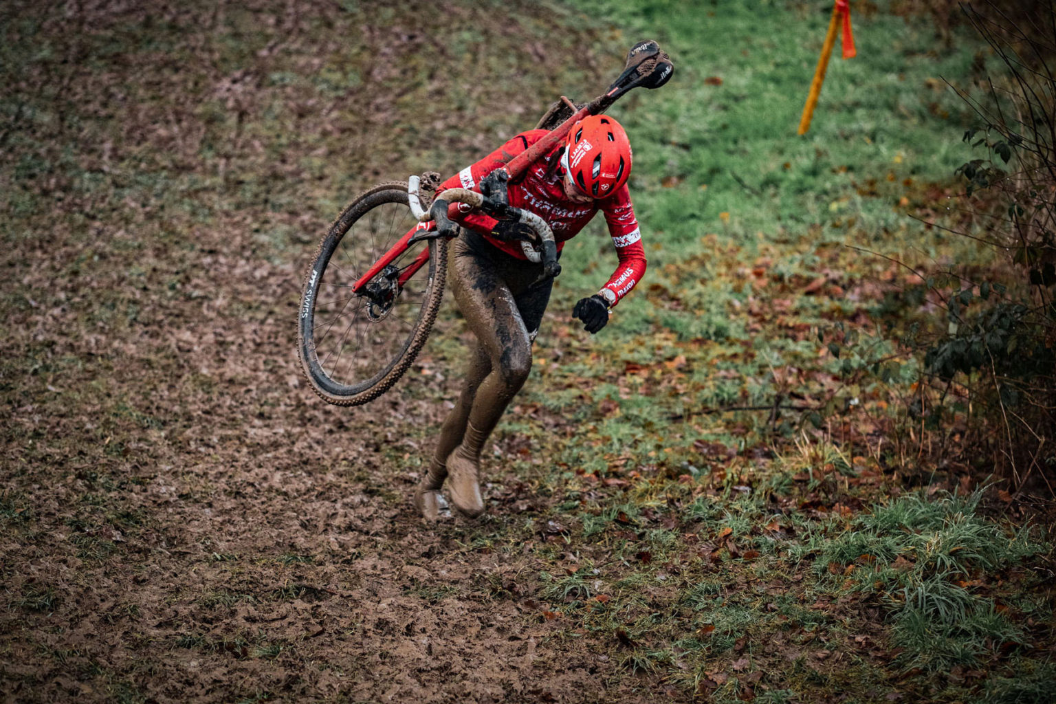 Upgraded DT Swiss Tubeless Carbon CRC Cross Wheels are Lightweight ...