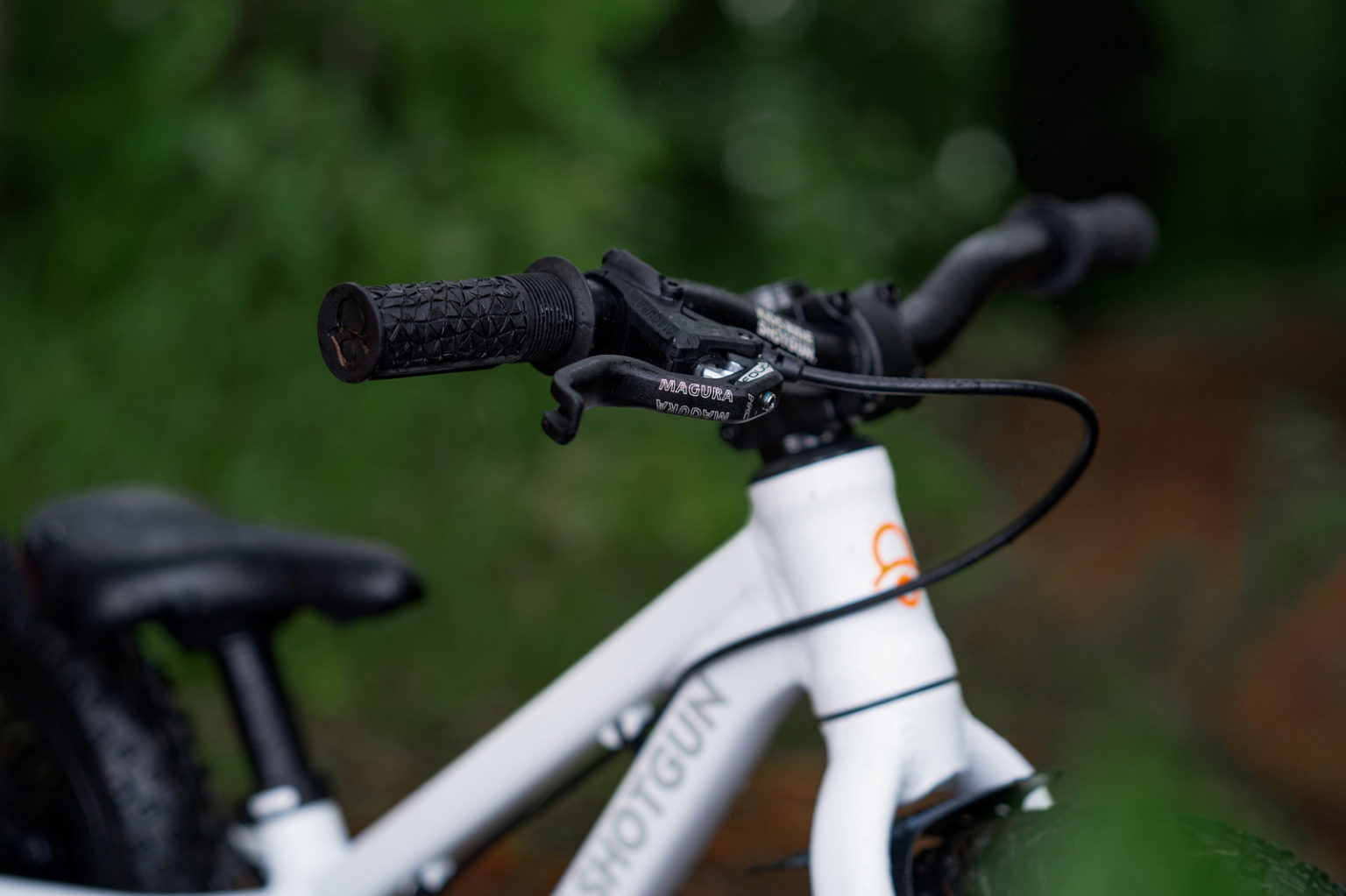 Kids Ride Shotgun Dirt Hero Balance Bike is a "Scaled-Down Enduro Machine" - Bikerumor