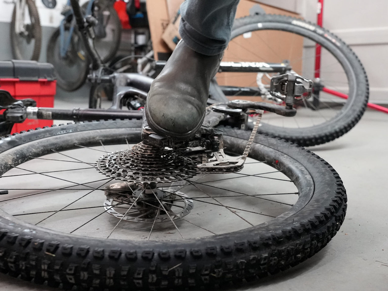 SRAM Transmission Ends the Mountain Bike "Drivetrain" - Bikerumor