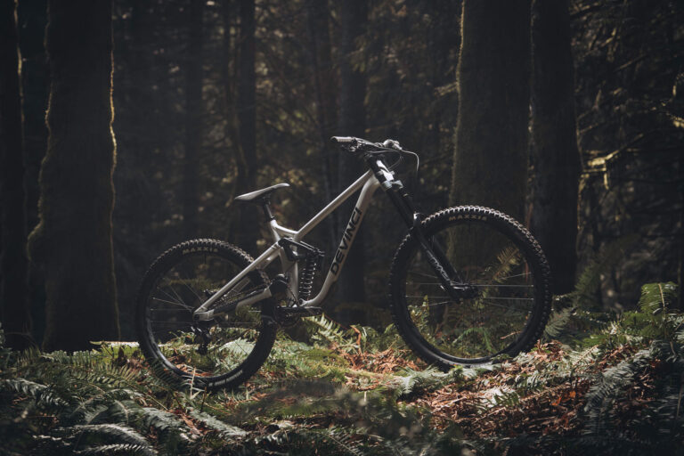 All-New Devinci Chainsaw is an Enduro & DH Capable Alloy High-Pivot MTB ...