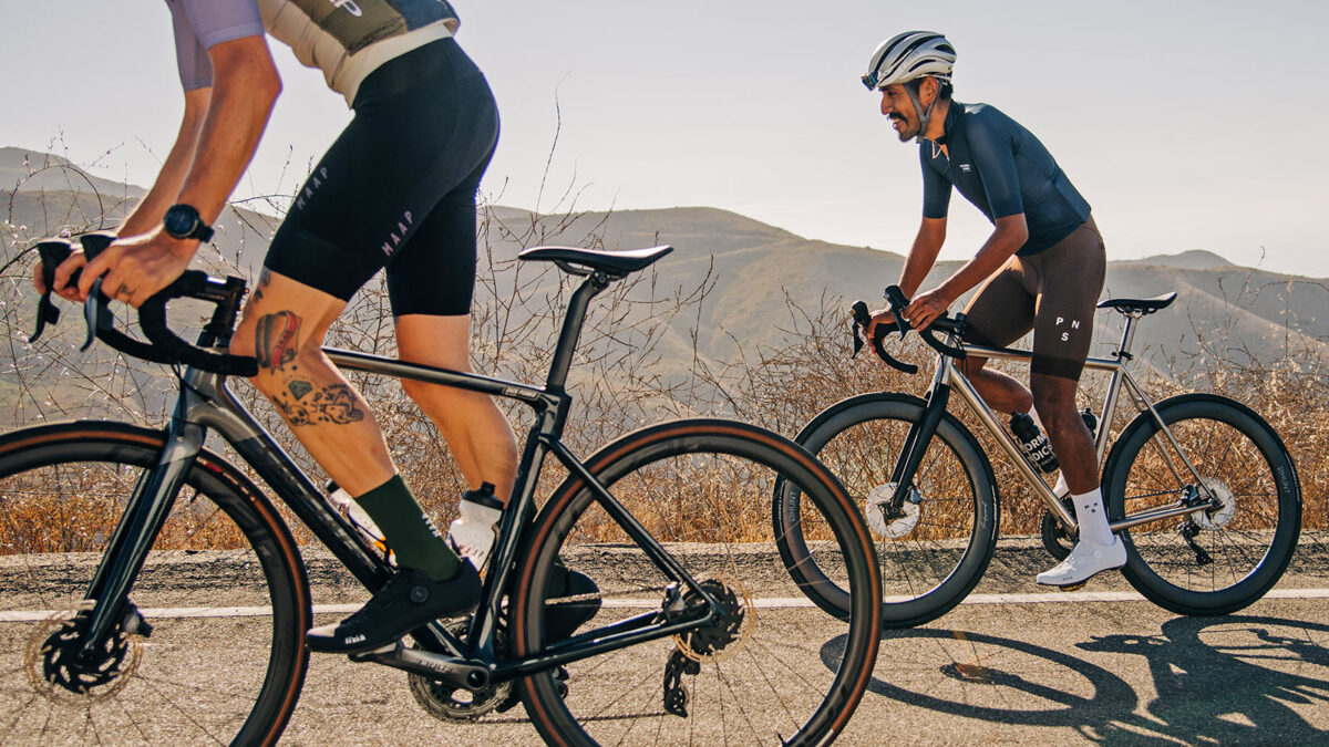 Fizik Reshapes Long-Running Aliante Saddle for Endurance Comfort - Bikerumor