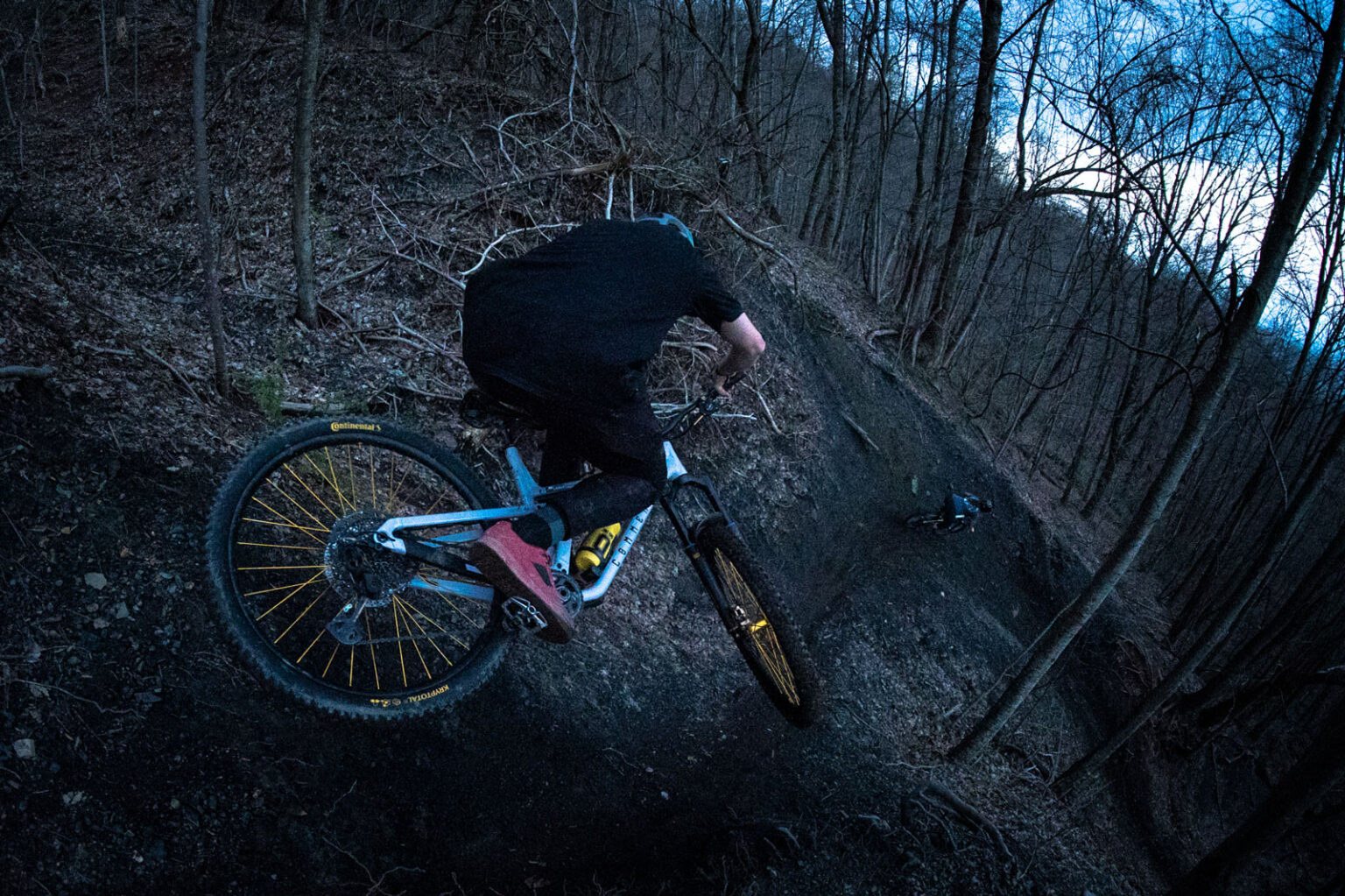 Industry Nine EN300 Wheelset Rolls on Stronger Hollow-Walled Alloy Rims ...