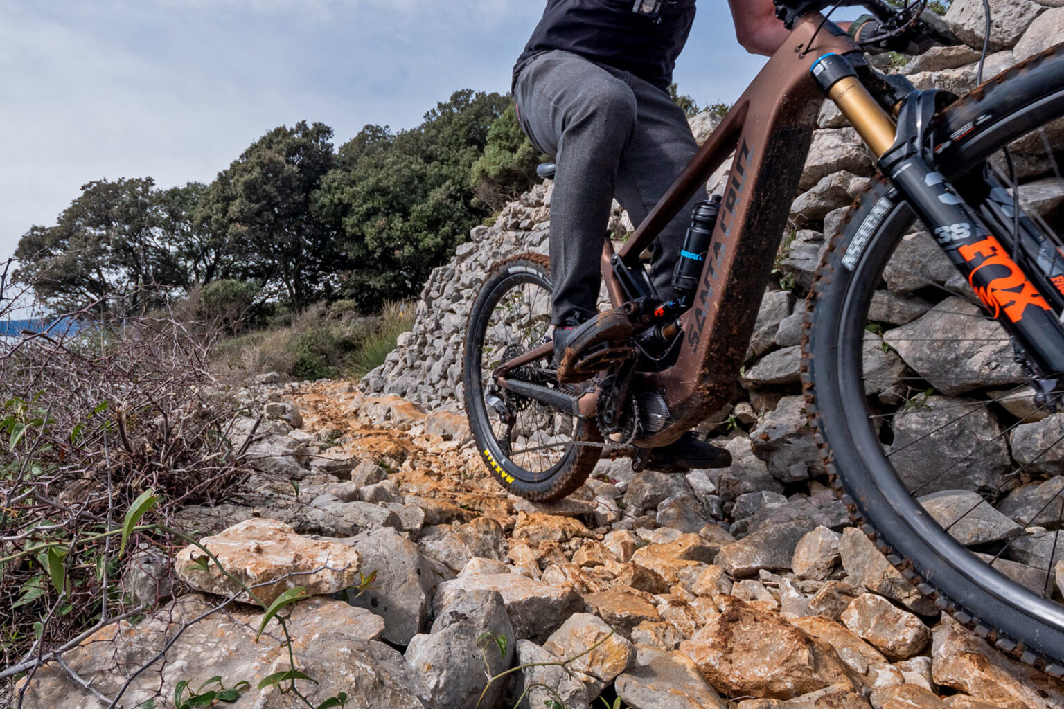 Shimano eMTB AutoShift & FreeShift Stuns, Powered by LinkGlide & XT Di2 ...