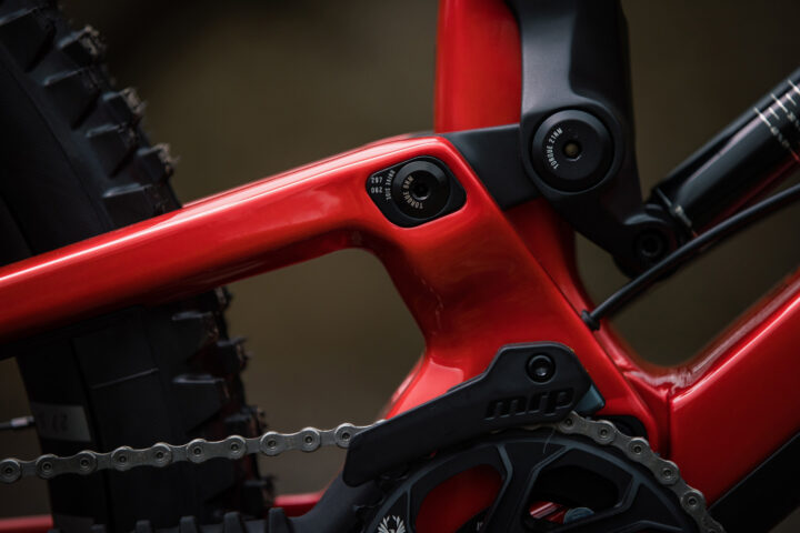 Nukeproof Dissent Carbon is an Adaptable World Cup Proven DH Bike ...