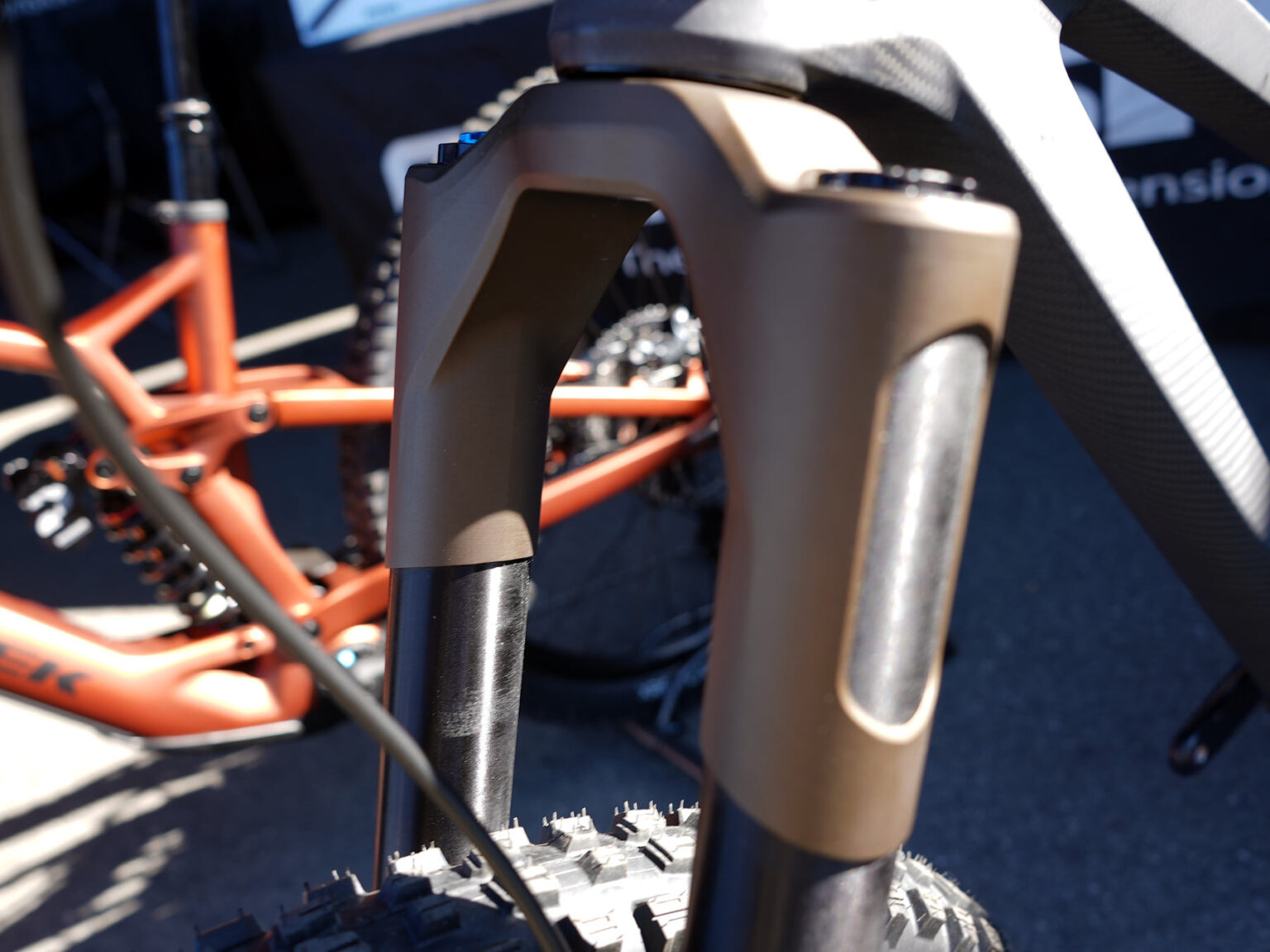 PUSH teases moto-inspired inverted suspension fork - Bikerumor